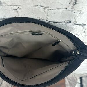 Tutilo New York | Bags | Tutilo Ny Carry The Day Nylon Spacious ...